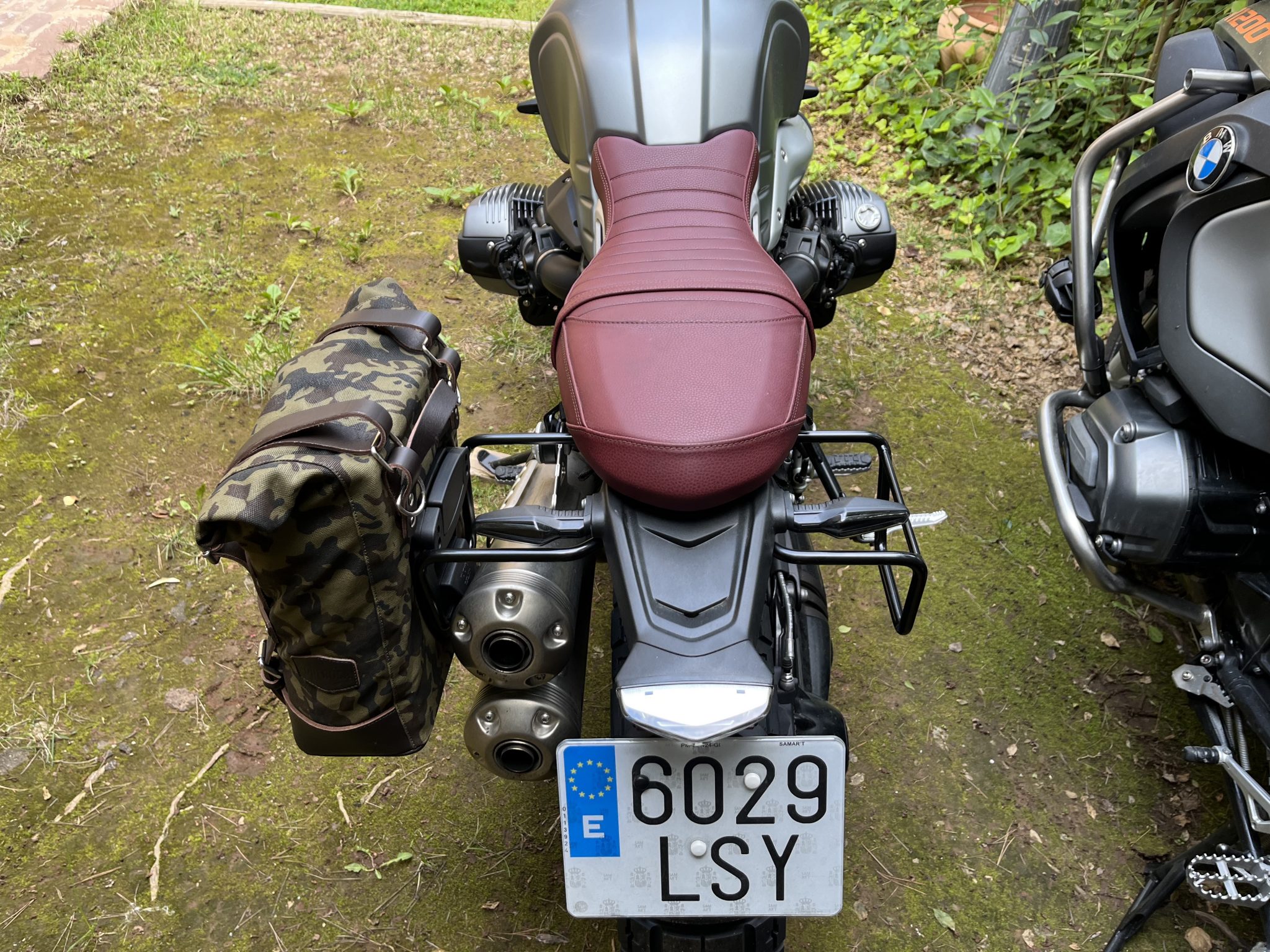 Heavy duty saddlebag rack (Both Sides) BMW R NineT - Satin Black - La ...