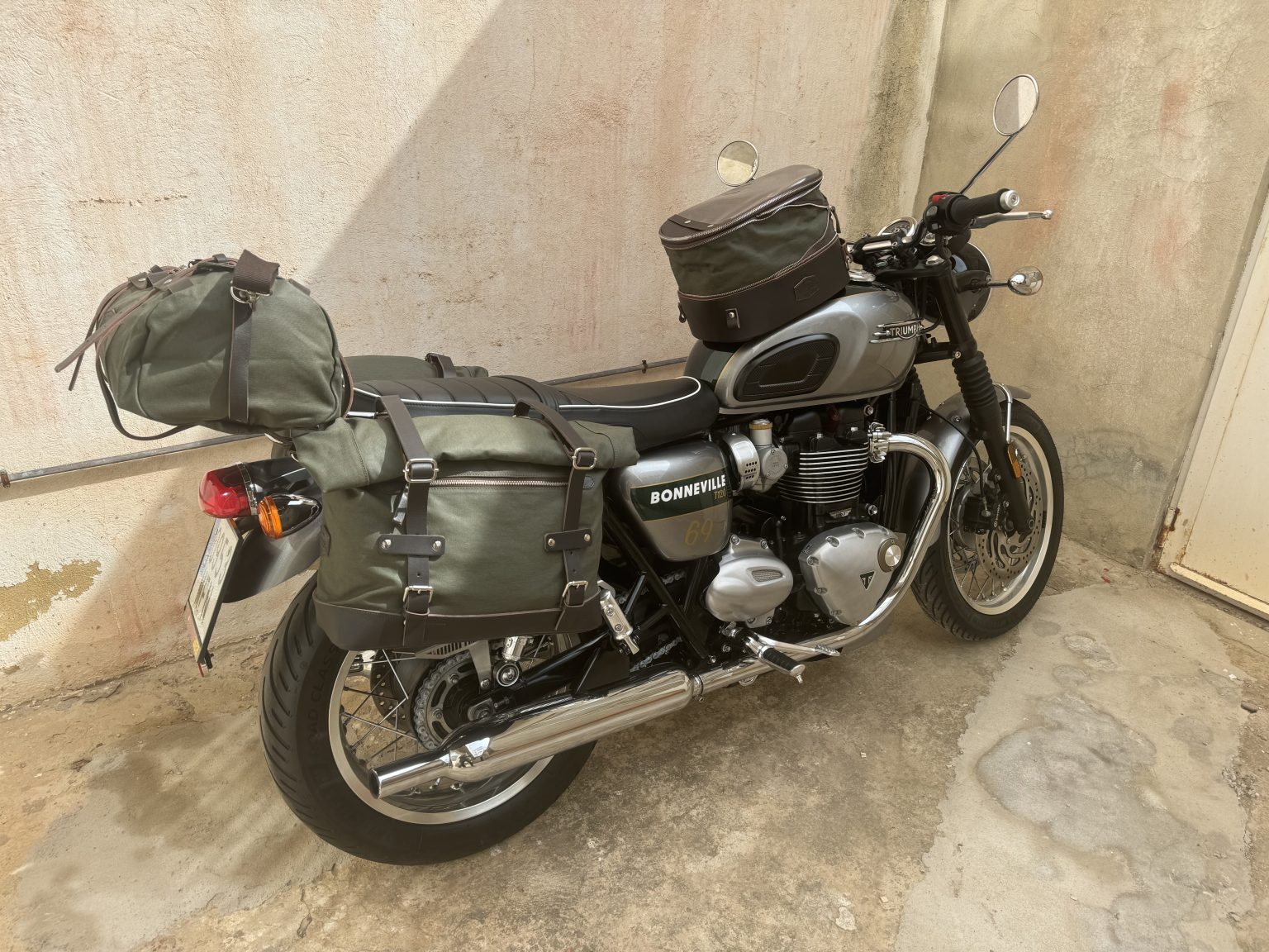 Full set Rear luggage carrier and racks chrome for saddlebags Triumph ...