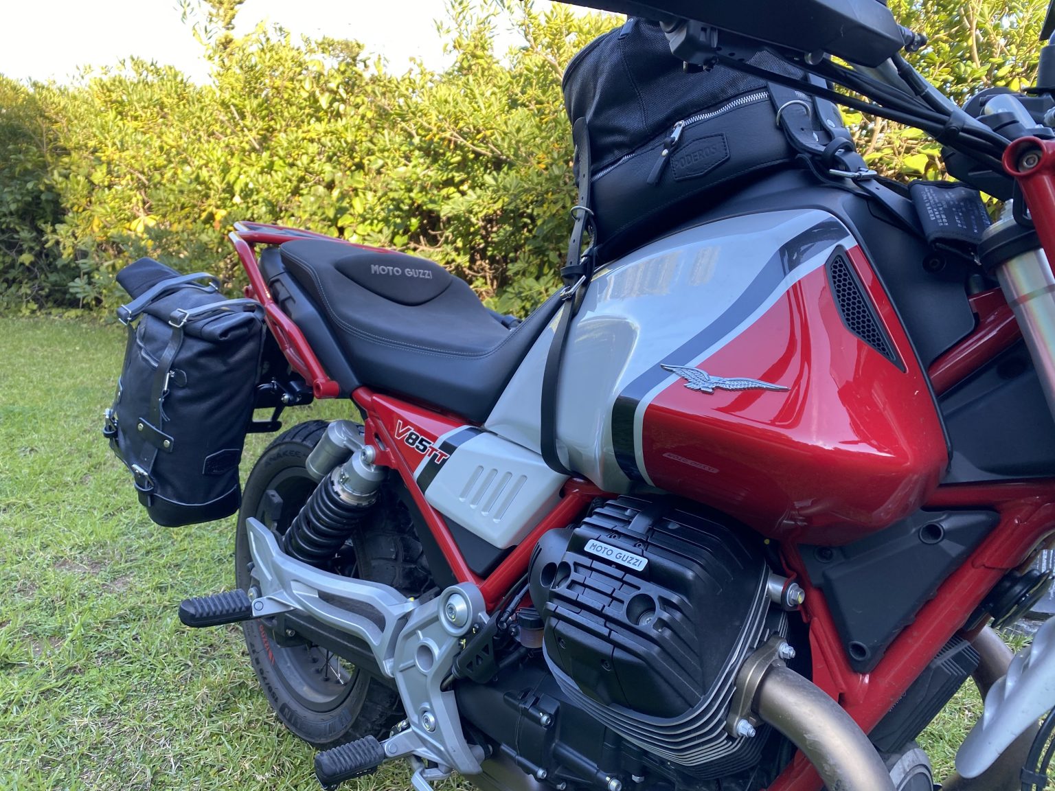 Saddlebag support Moto-Guzzi V85TT Satin Black - La Poderosa Goods ...