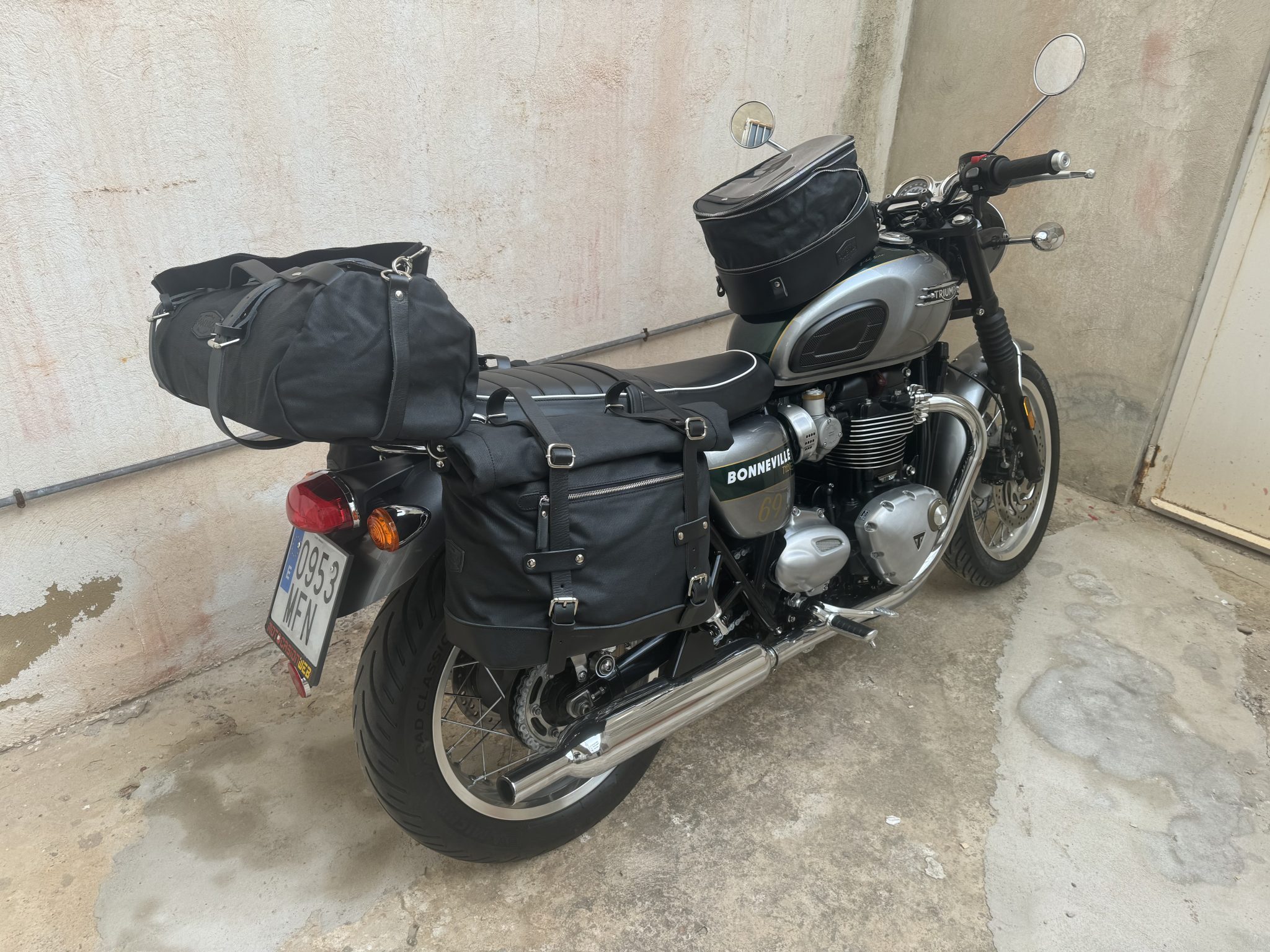 Full set Rear luggage carrier and racks for saddlebags Triumph ...