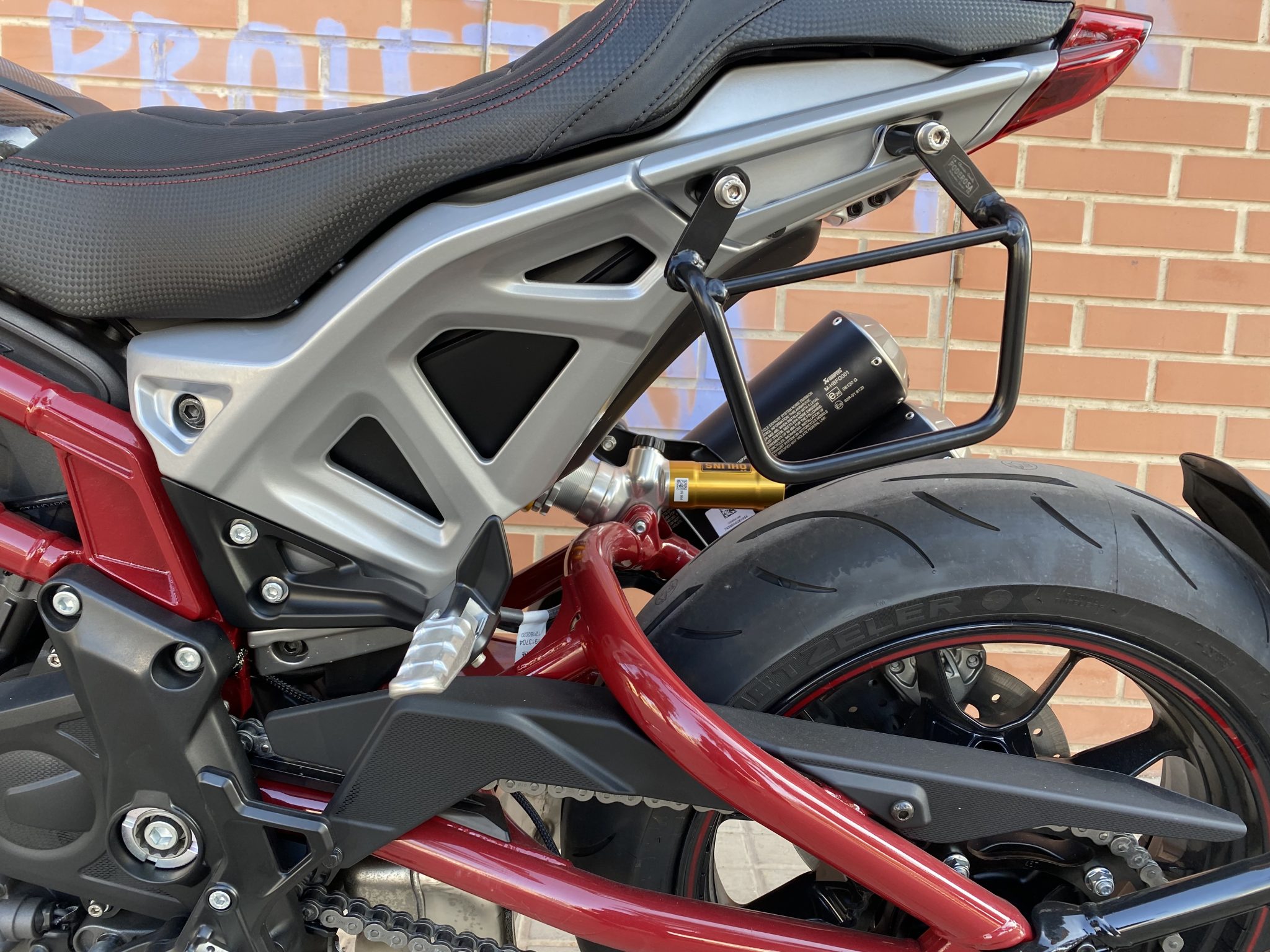 Saddlebag holder (left side) Indian FTR1200 satin black - La Poderosa ...