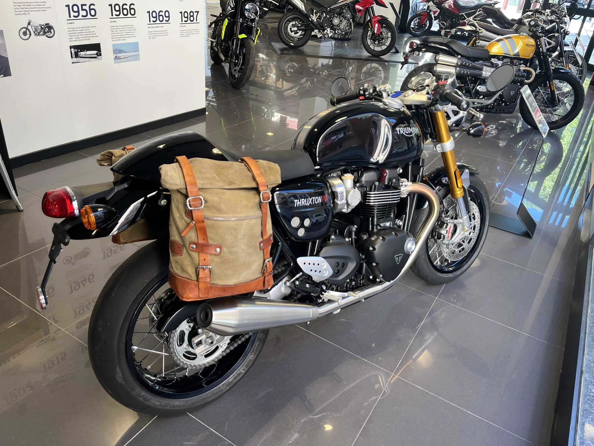 Saddlebag support Triumph Thruxton 1200 Satin Black - La Poderosa Goods ...