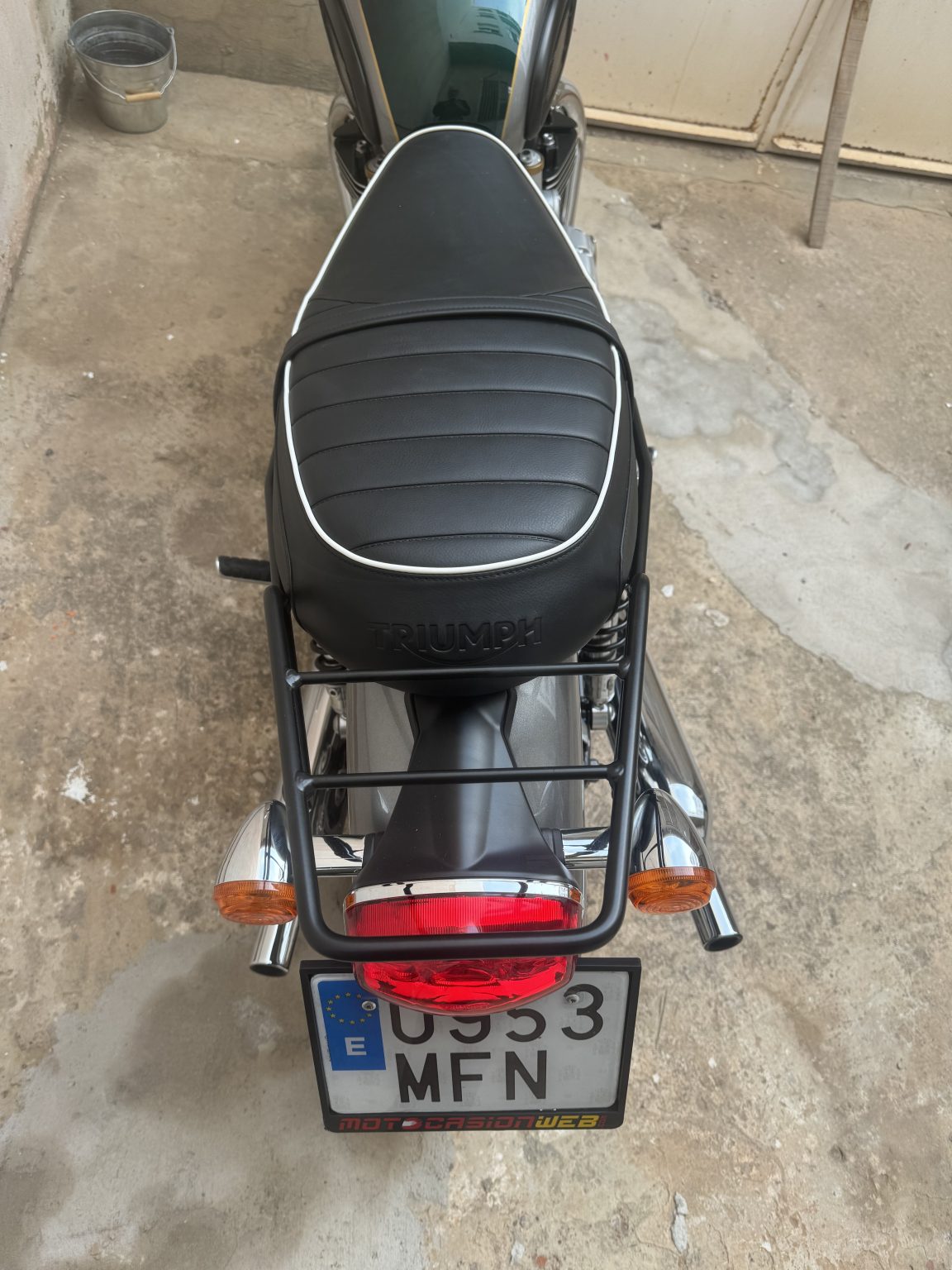 Rear luggage rack for Triumph Bonneville satin black - La Poderosa ...