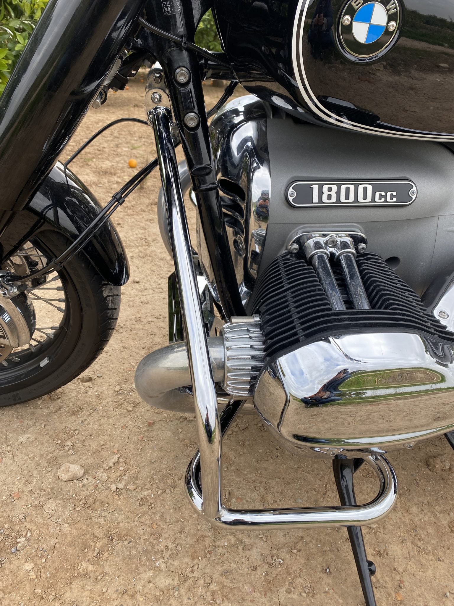 Bmw R18 crash bar chrome black Gigi Krauser Style - La Poderosa Goods ...