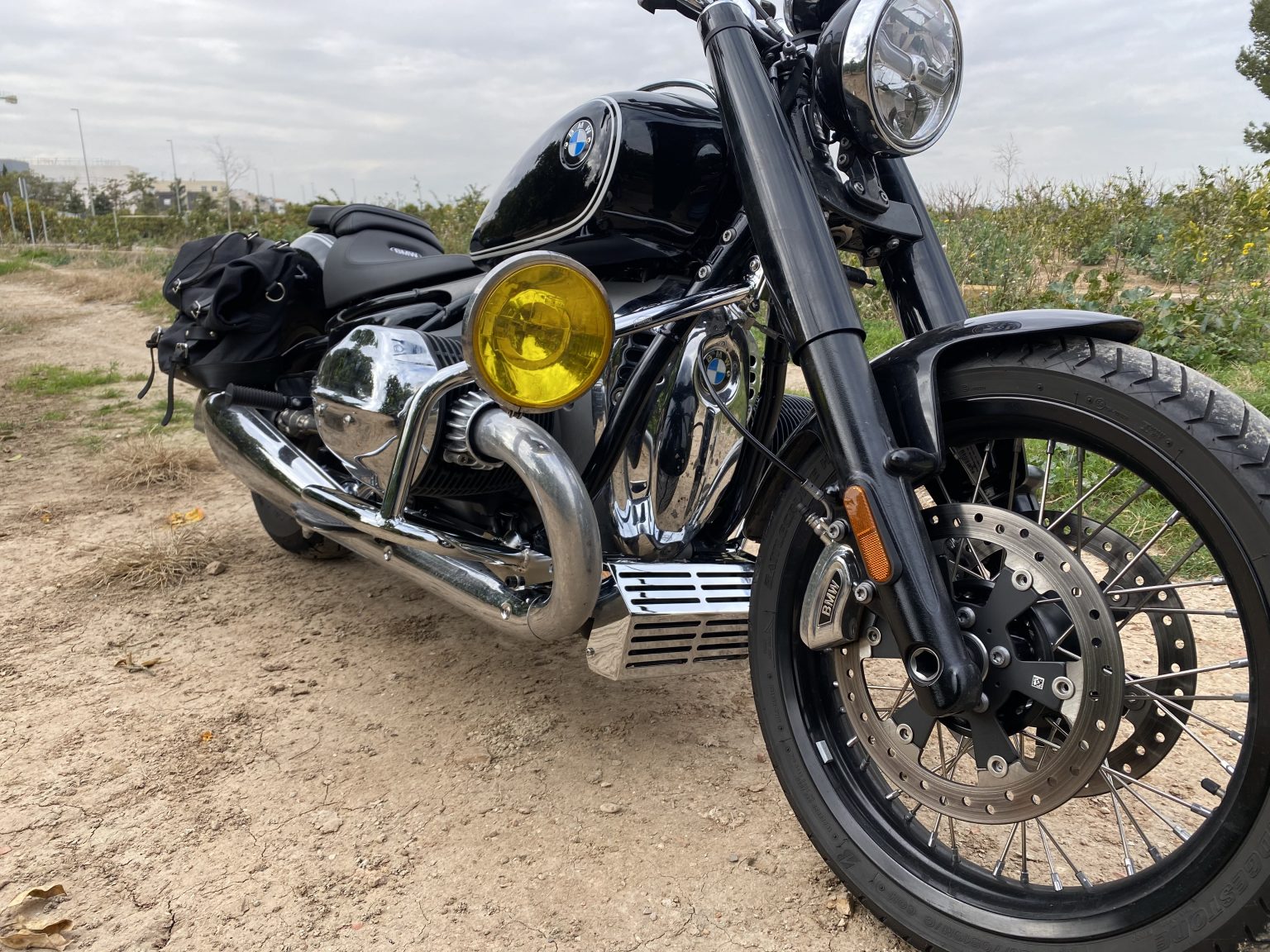 Bmw R18 oil cooler guard chrome - La Poderosa Goods - Saddlebags ...