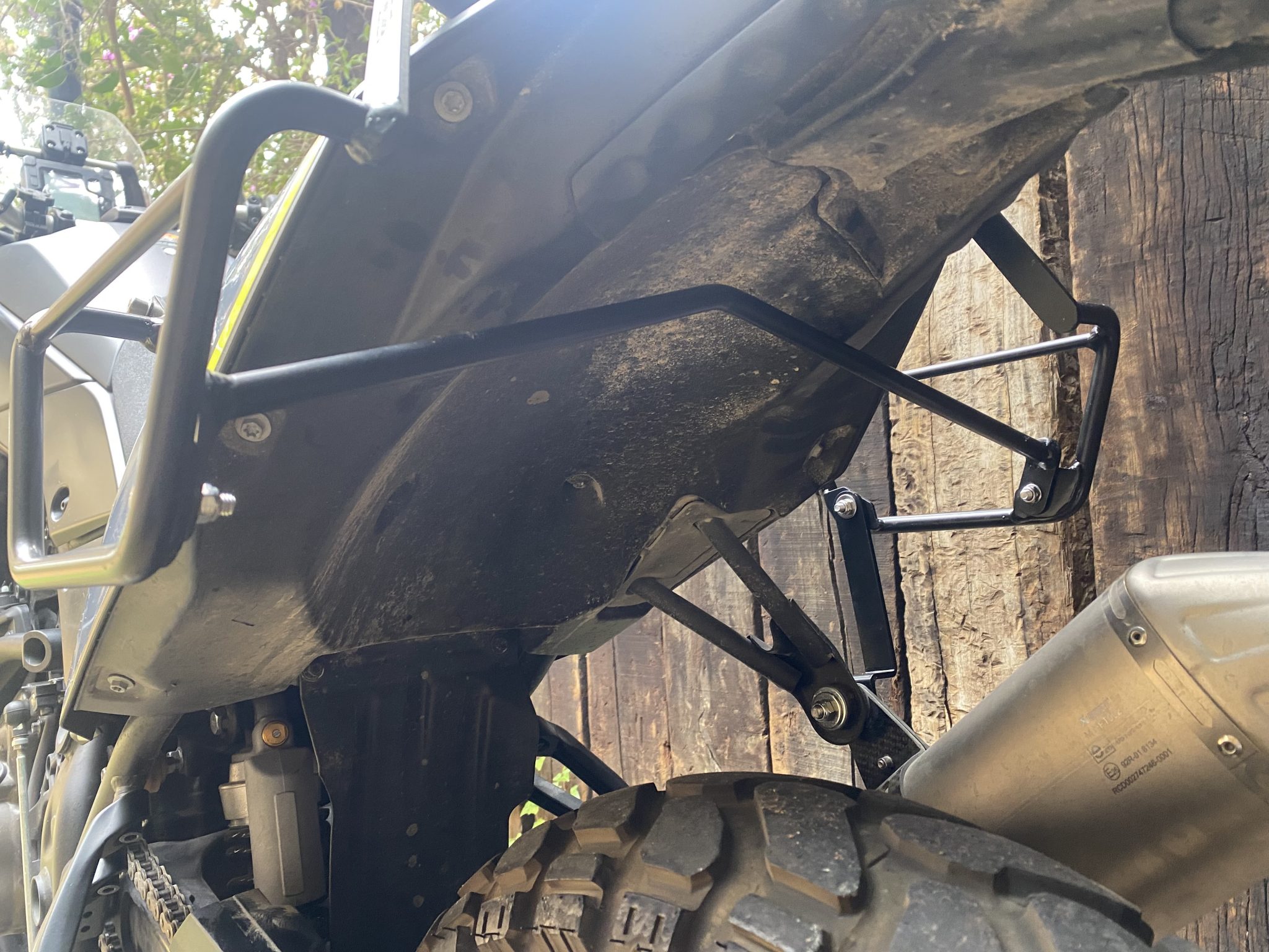 Saddlebag racks Yamaha Tenere700 satin black - La Poderosa Goods ...