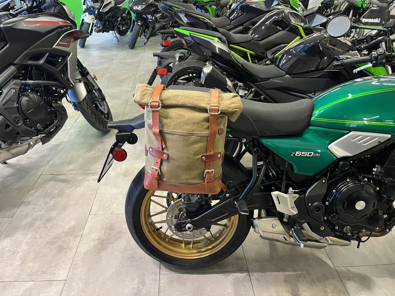 Saddlebag support (both sides) Kawasaki Z650RS satin black - La ...