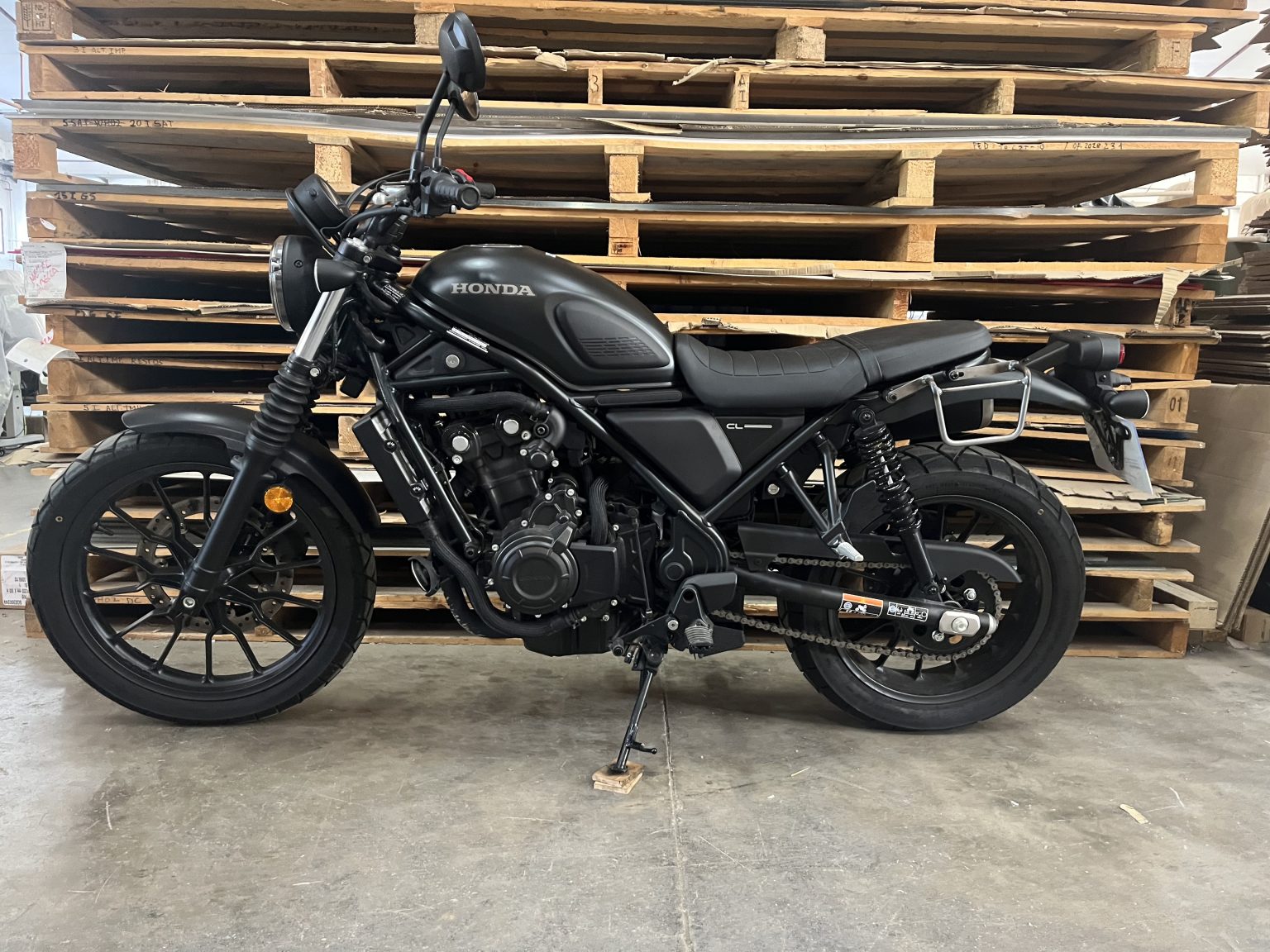 Saddlebag support Honda CL 500mScrambler Satin Black (left side) - La ...