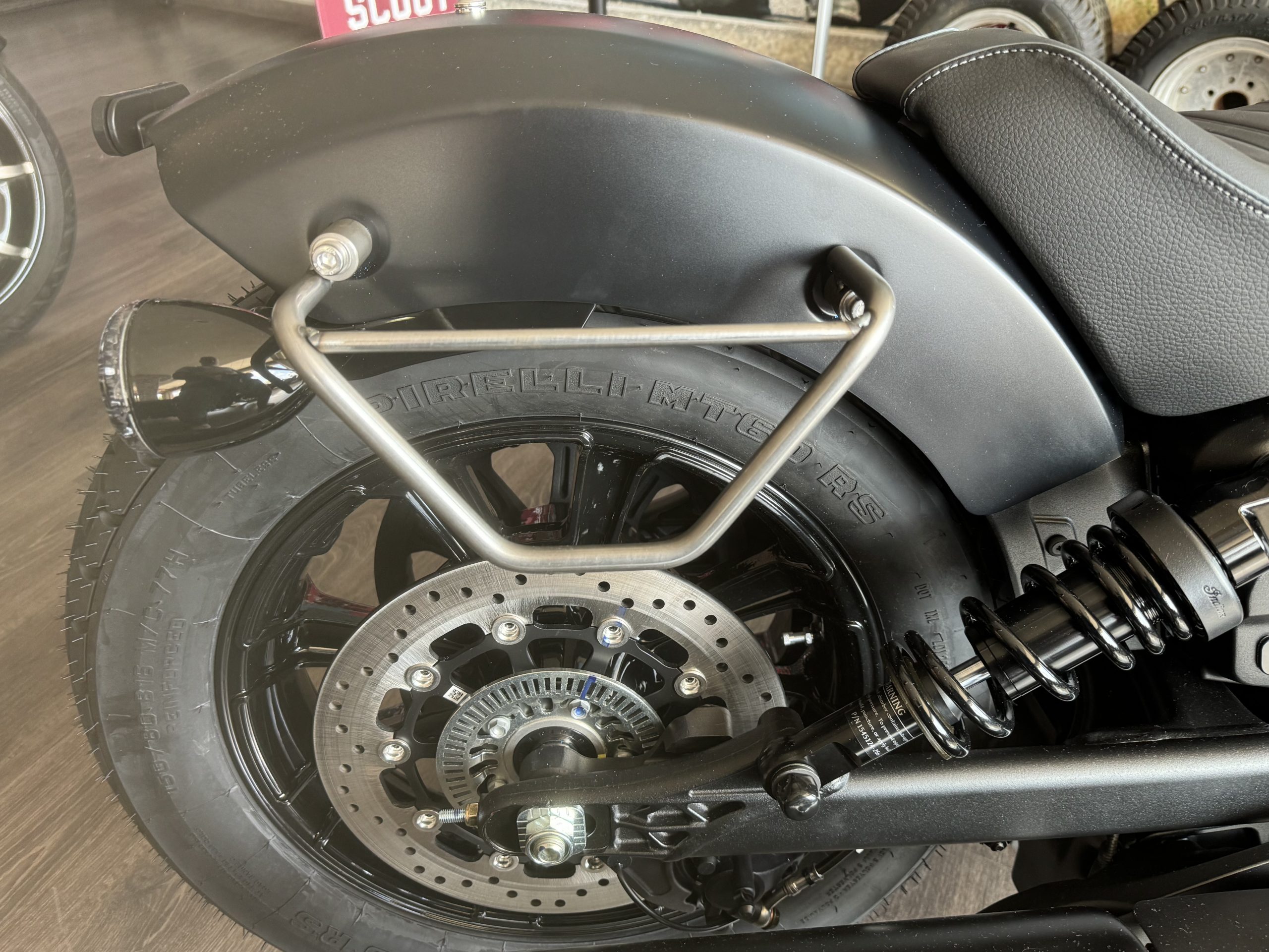 Saddlebag support Indian Scout Bobber 2024 Satin Black - La Poderosa ...