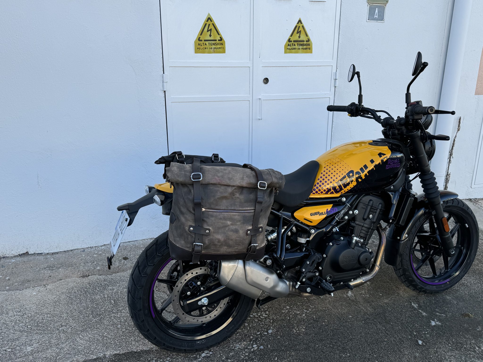 Saddlebag racks for Royal Enfield Guerrilla 450 Satin black - La ...