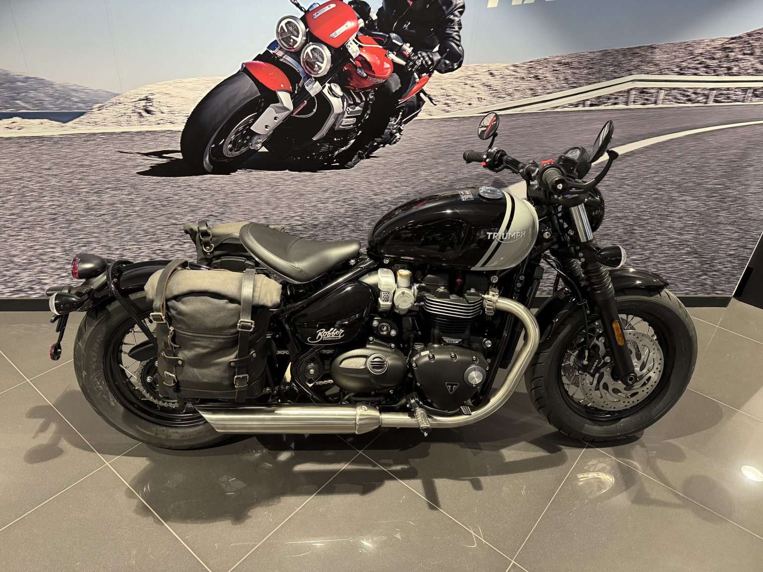 Heavy duty saddlebag rack (Both Sides) Triumph Bobber - Satin Black ...