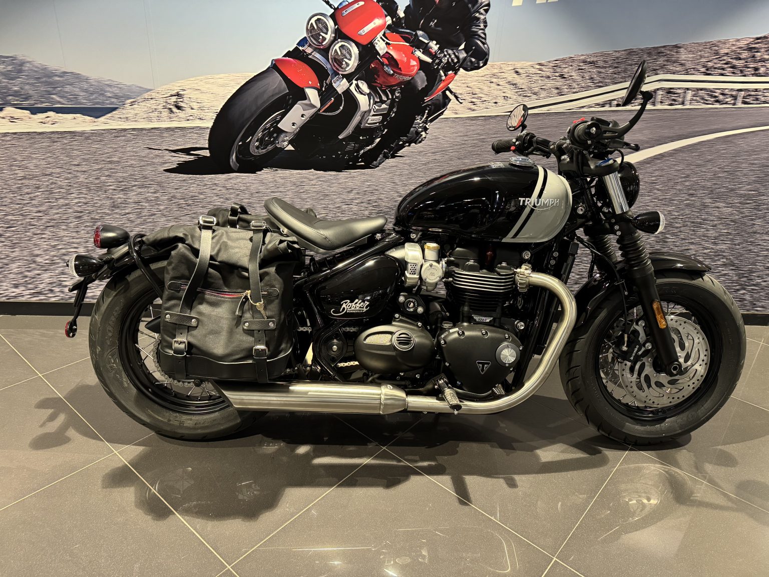 Heavy duty saddlebag rack (Both Sides) Triumph Bobber - Satin Black ...