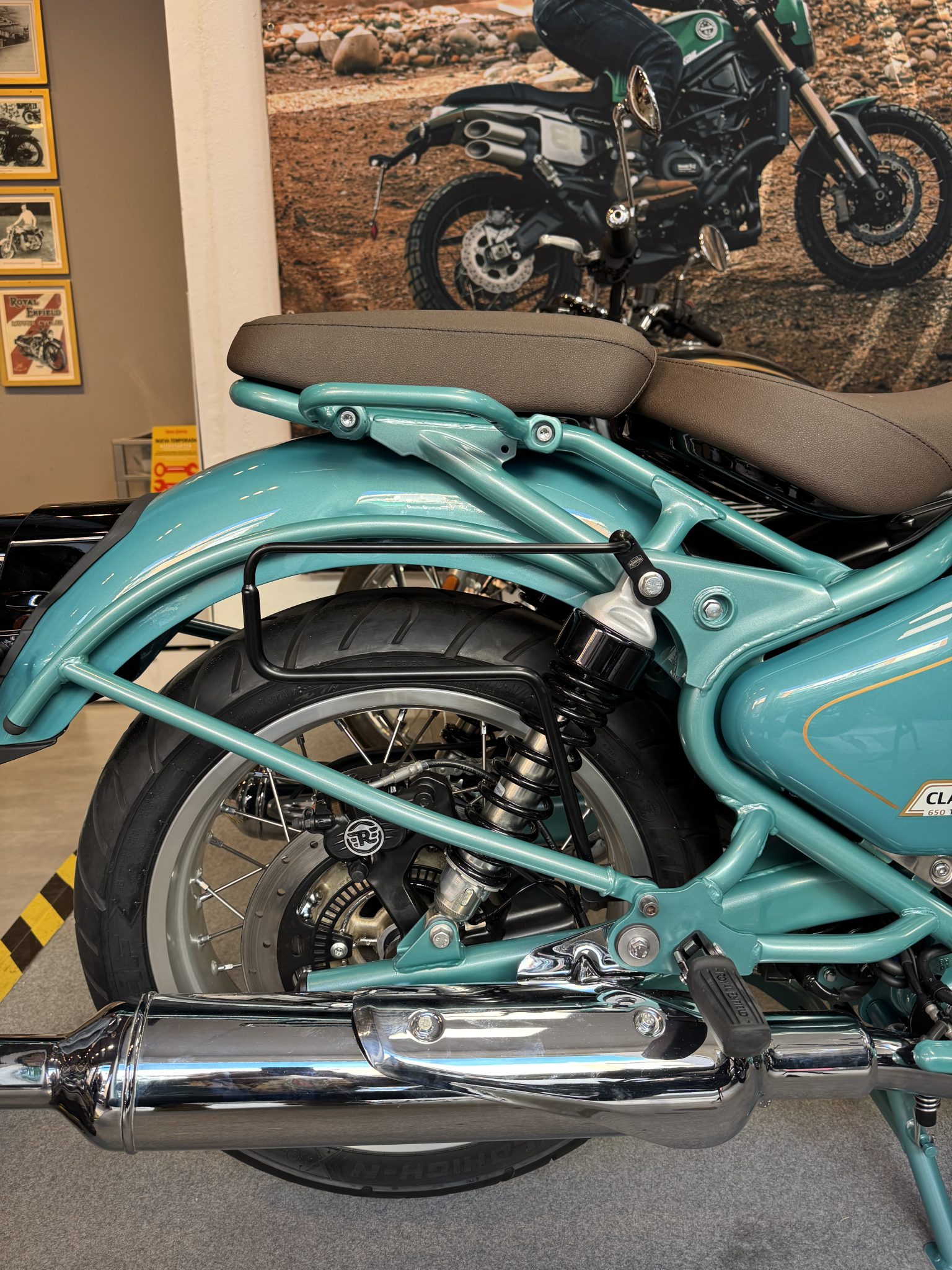 Saddlebag racks (Both Sides) Royal Enfield Classic 650 - Satin Black ...